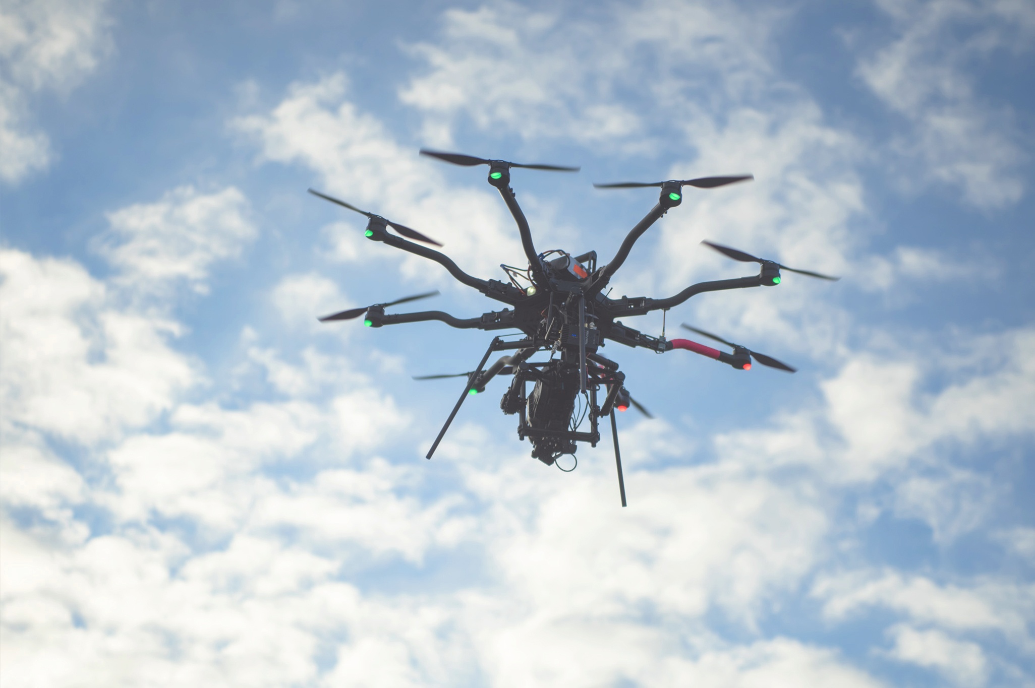 How to become a heavy lift drone pilot